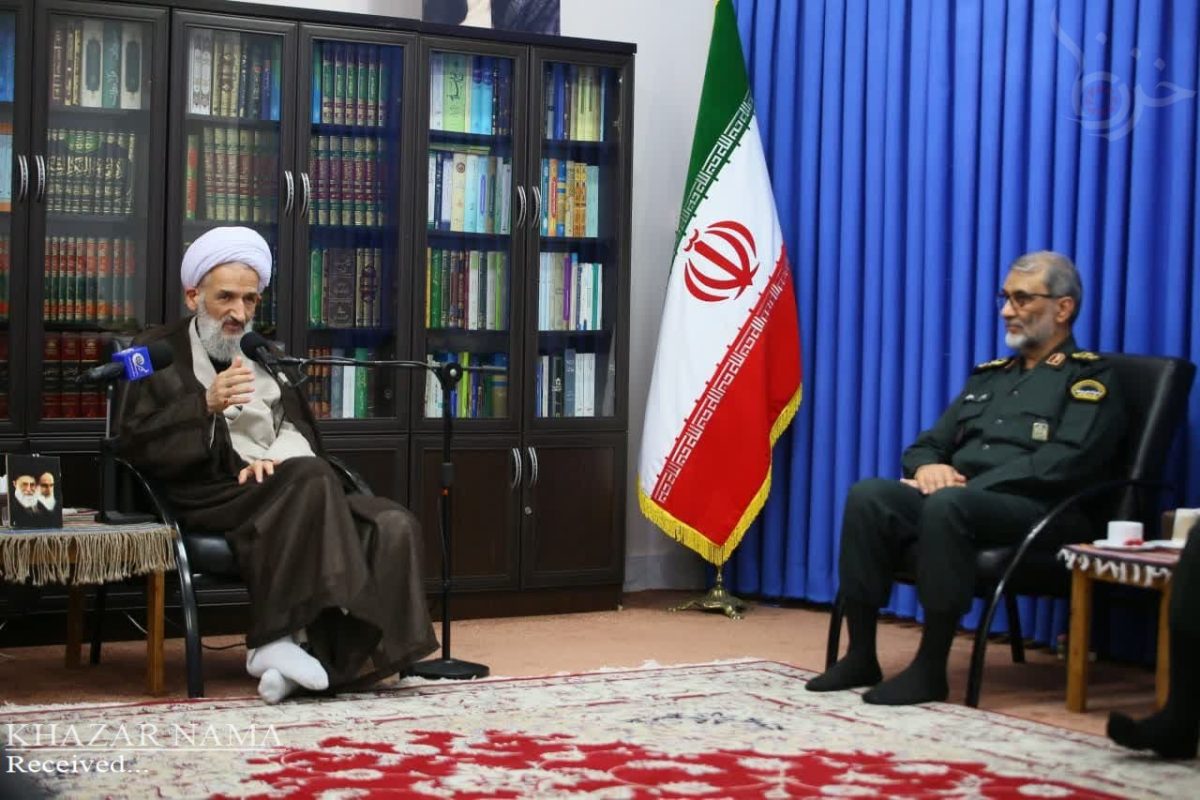 دیدار جانشین فراجا با نماینده ولی فقیه در مازندران خزرنما